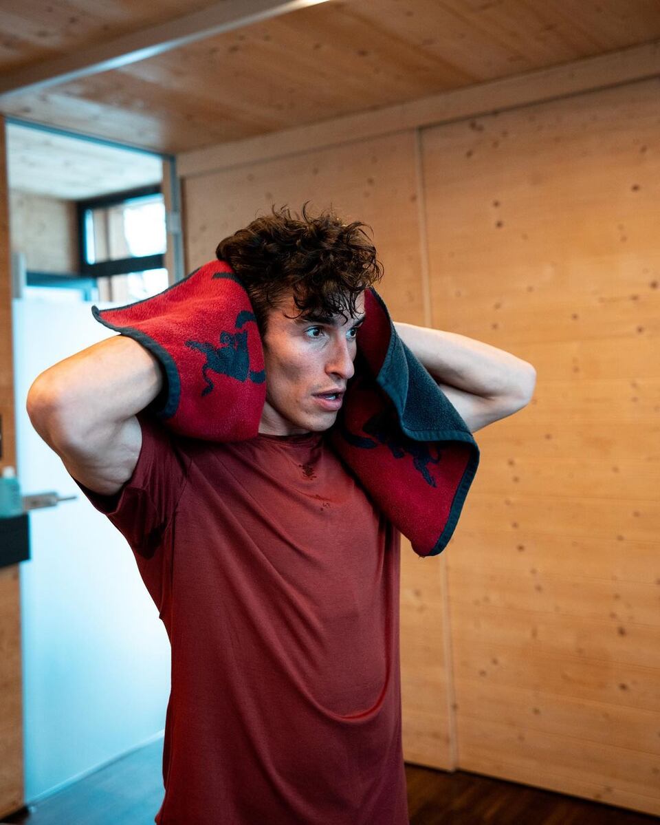 El increíble estado físico de Marc Márquez - AS.com