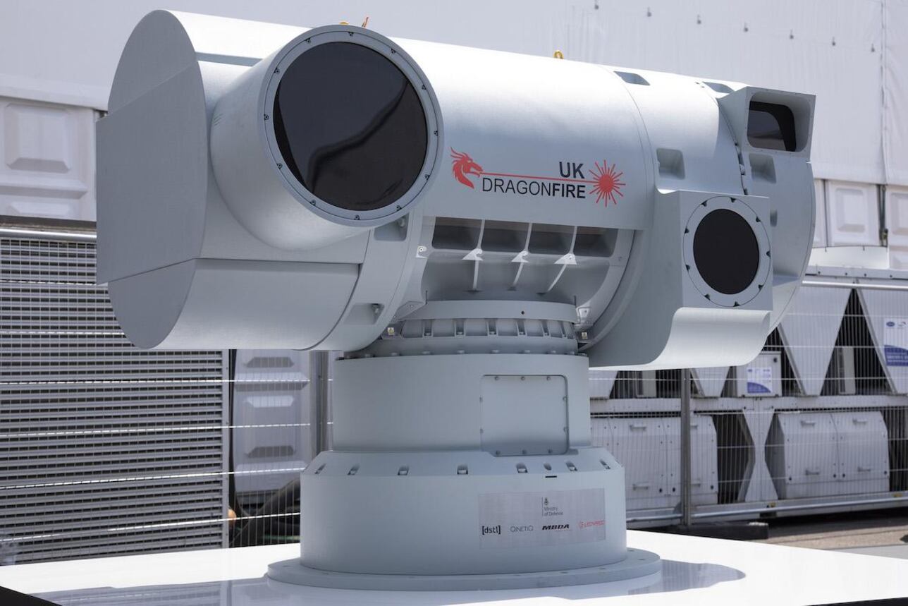 El nuevo arma láser de Reino Unido ya es una realidad y pretende acabar ...