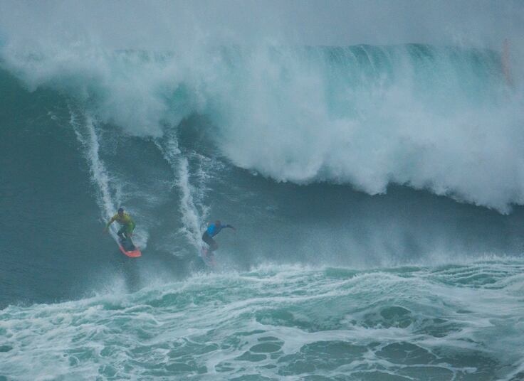 La Vaca Gigante: la espectacularidad del surf en Cantabria - AS.com