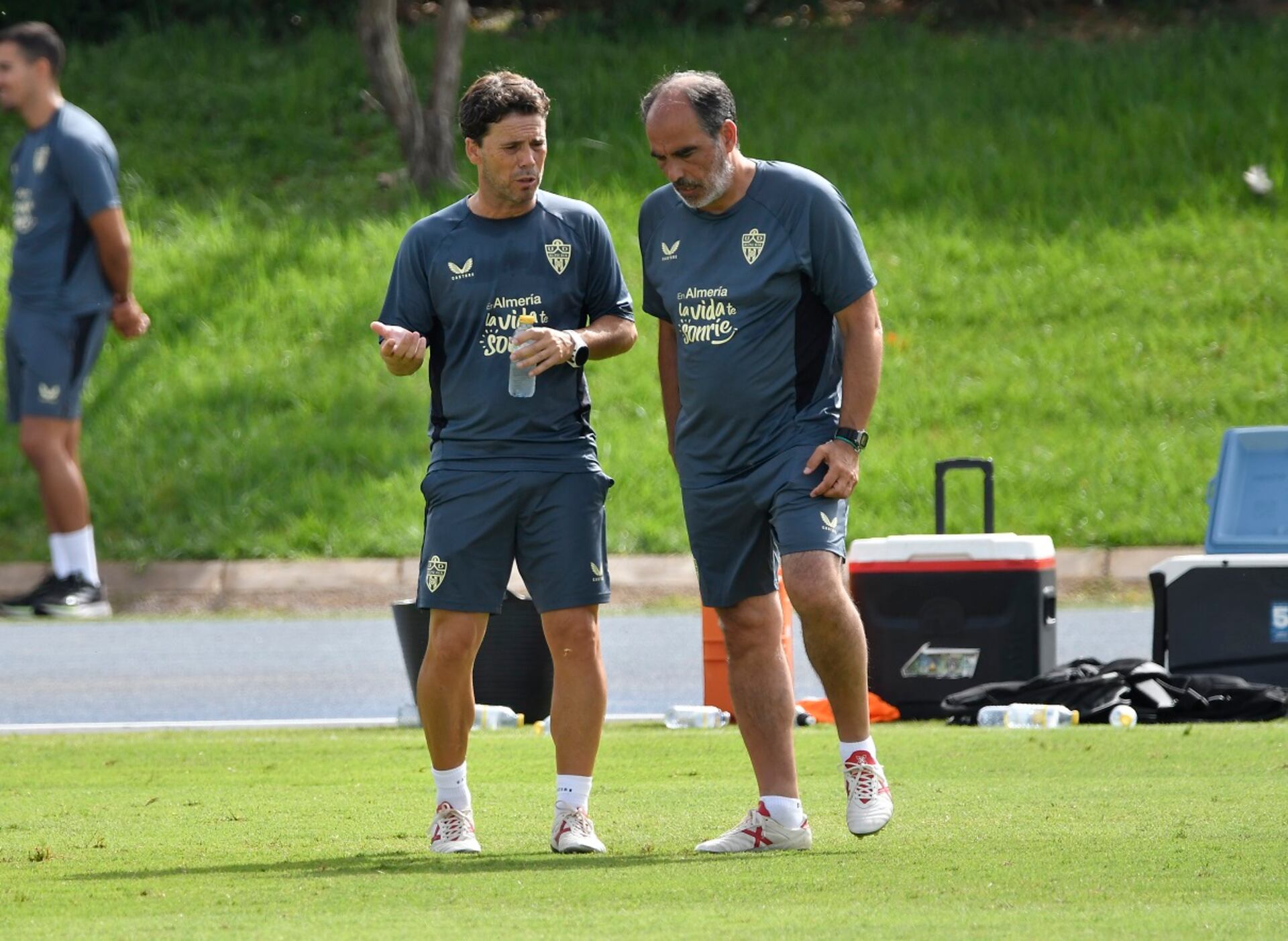 Almería y Racing se citan con el ascenso en juego - AS.com