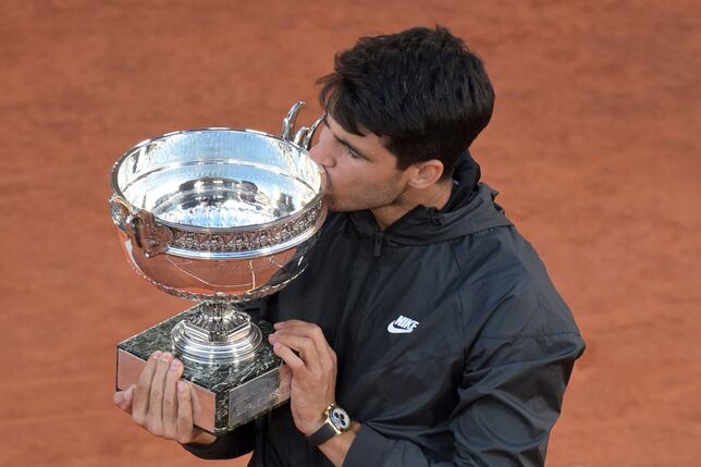 El exclusivo reloj de Carlos Alcaraz en Roland Garros - Tikitakas