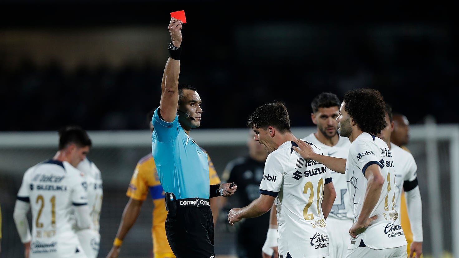 La Reacción De Los Expertos A Las Decisiones Arbitrales En El Pumas Vs