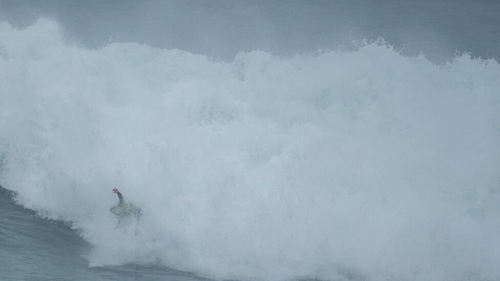 La Vaca Gigante: la espectacularidad del surf en Cantabria - AS.com