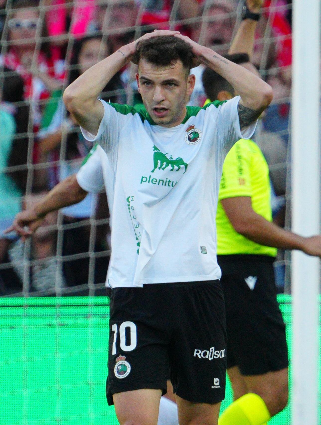Iñigo Vicente: “Siempre digo que quiero jugar en Primera con el Racing ...