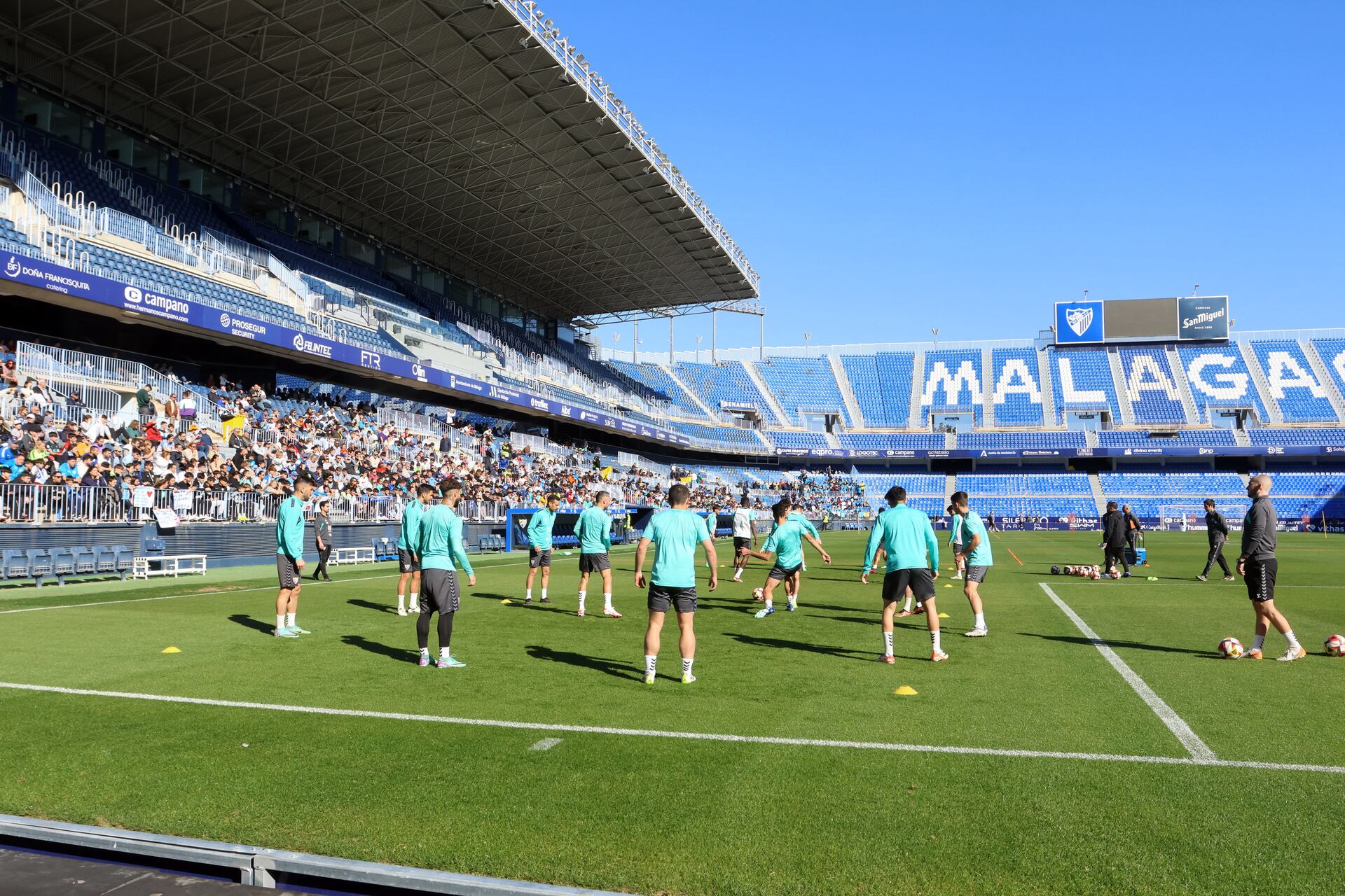 El Málaga abre una ‘Fila S0S’ para ayudar a los jugadores del Vélez CF ...