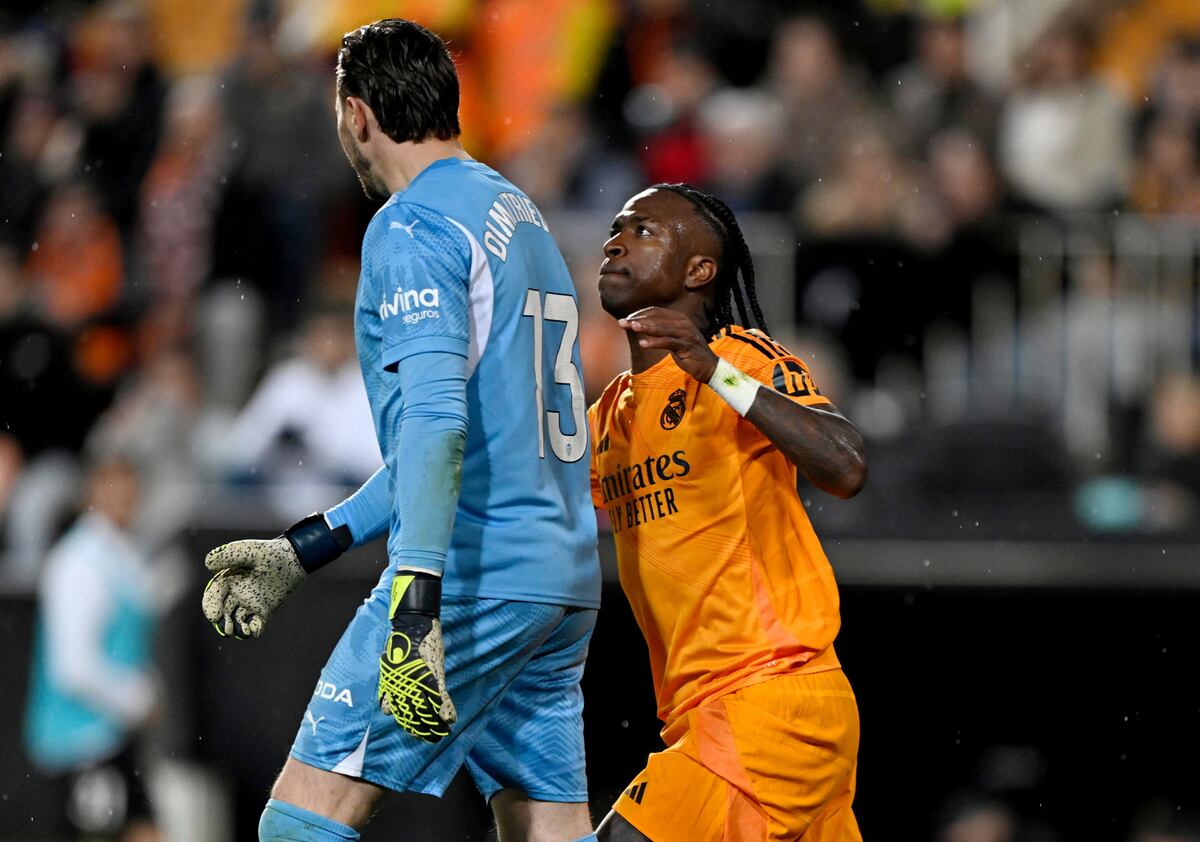 How many games will Vinicius Jr be suspended for after his red card ...