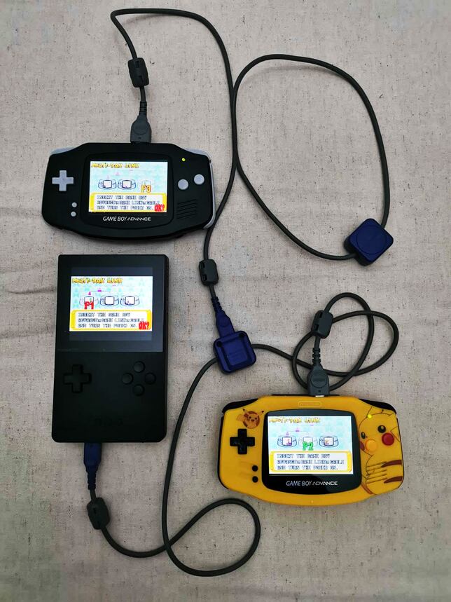 Un truco del Cable Link de Game Boy Advance permite conectar juegos de ...