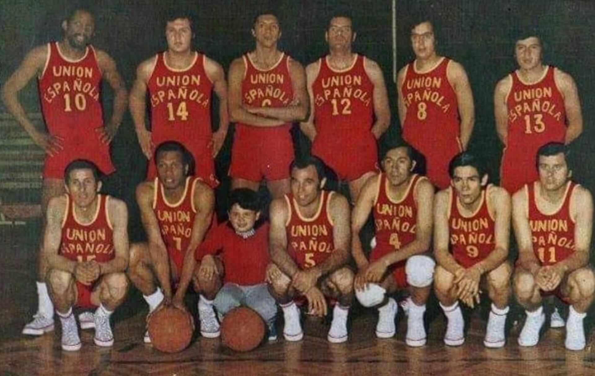 Unión Española homenajeó a históricos referentes de su institución - AS ...