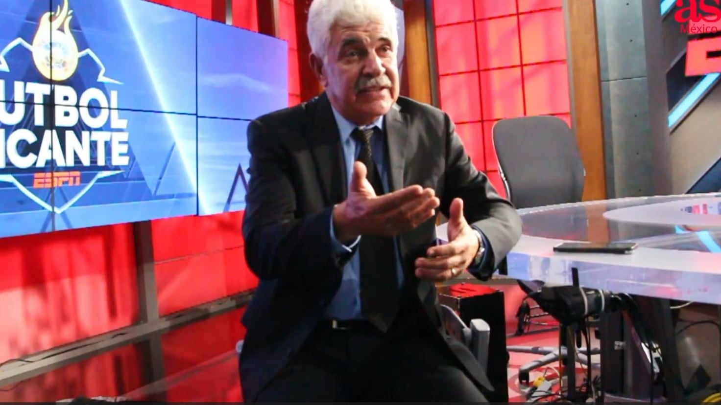 ‘Tuca’ Ferretti apuesta su bigote contra Álvaro Morales - Tikitakas ‘Tuca’ Ferretti apuesta su bigote contra Álvaro Morales - Tikitakas
