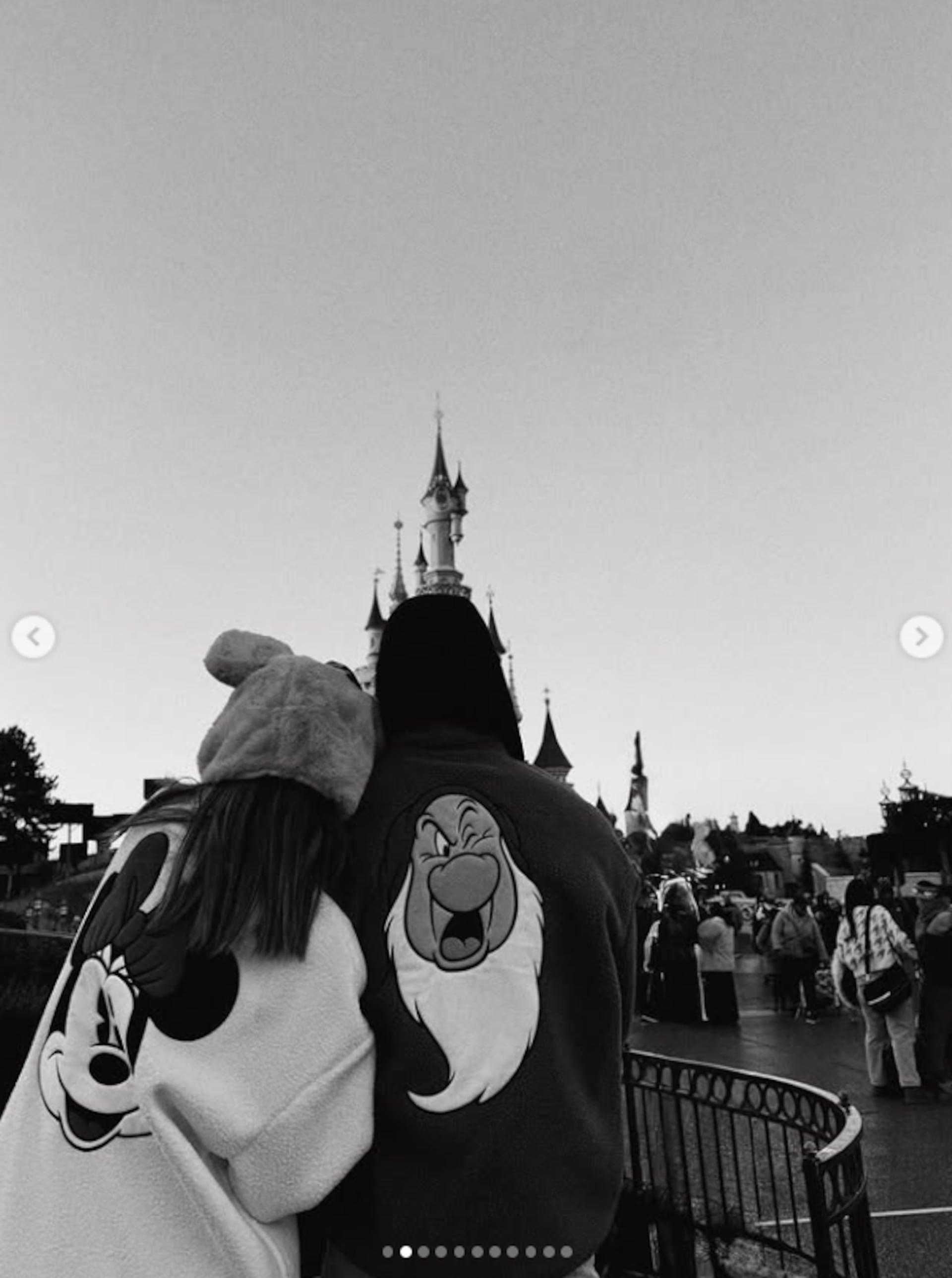 Mario Casas publica su primera fotografía con Melyssa Pinto: “Felices ...