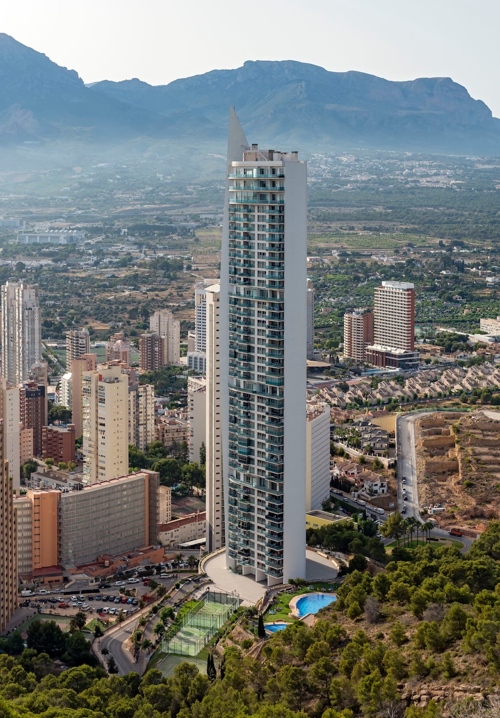 Descubre los 15 edificios más altos de España - AS.com