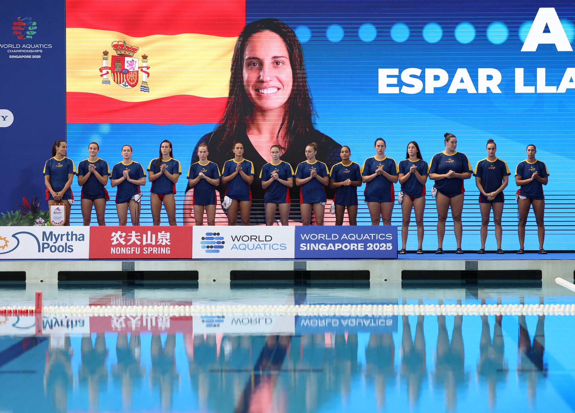 Nackte alte frauen she is the adorable, voluptuous naughty