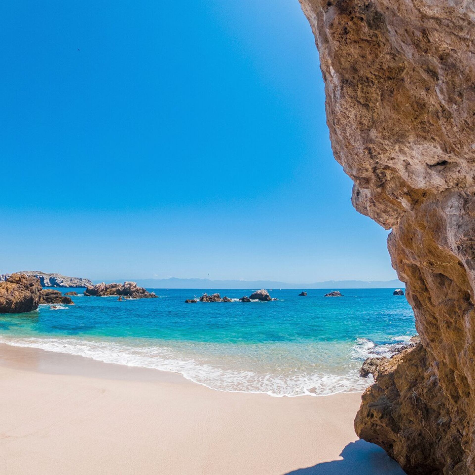 Así es la Playa del Amor, la famosa playa de las Islas Marietas: dónde está y por qué se llama ...