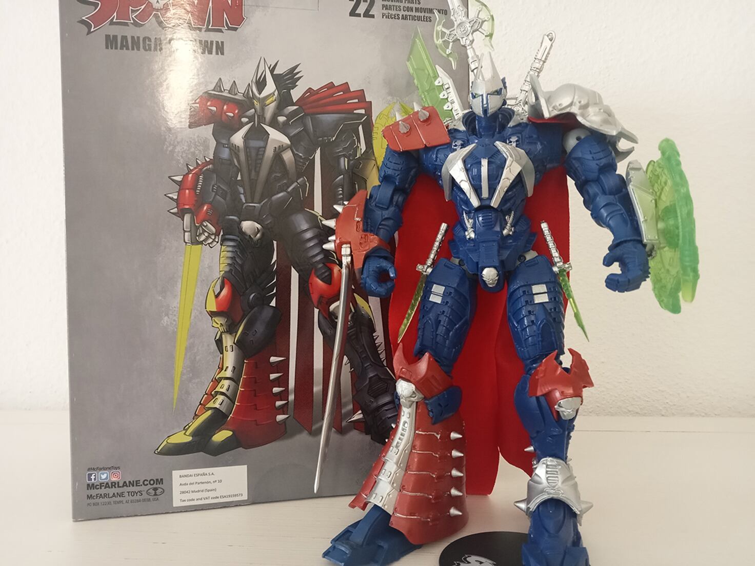 La versión manga de Spawn se luce en este bestial mecha articulado de ...