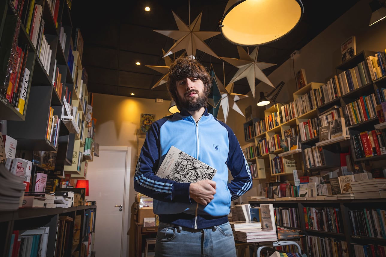 David Uclés y la historia del libro más vendido en España que pudo ...