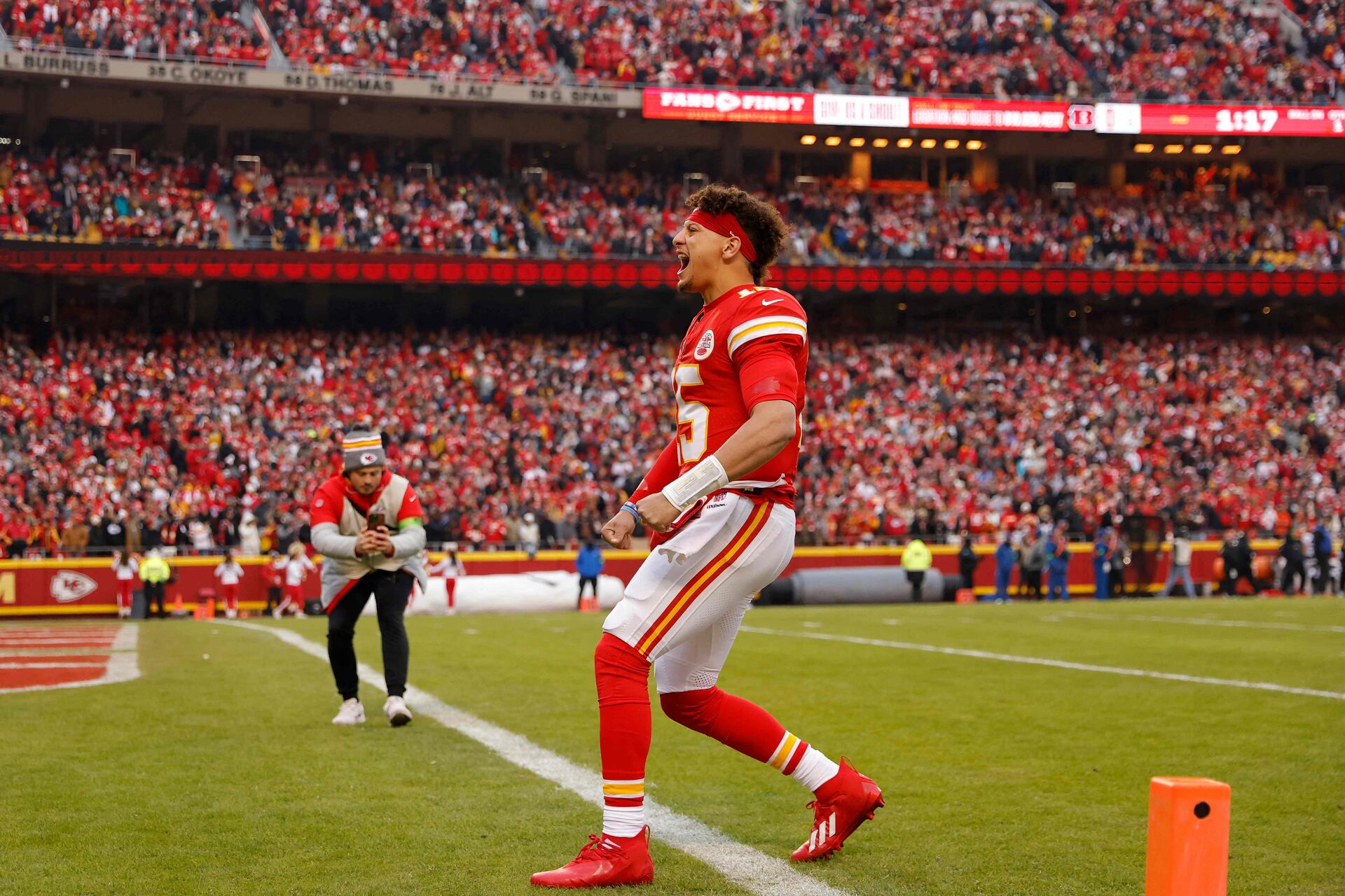 The fascinating story behind the Tomahawk Chop: This is why the Chiefs ...