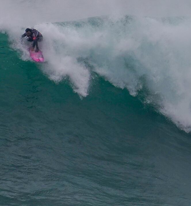 La Vaca Gigante: el surf más espectacular llega a Cantabria - AS.com