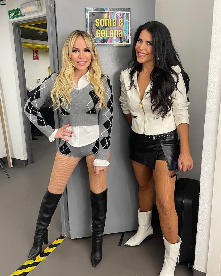 Este ha sido el cambio físico de Sonia y Selena: así eran en el año 2000 y así han cambiado 25 ...